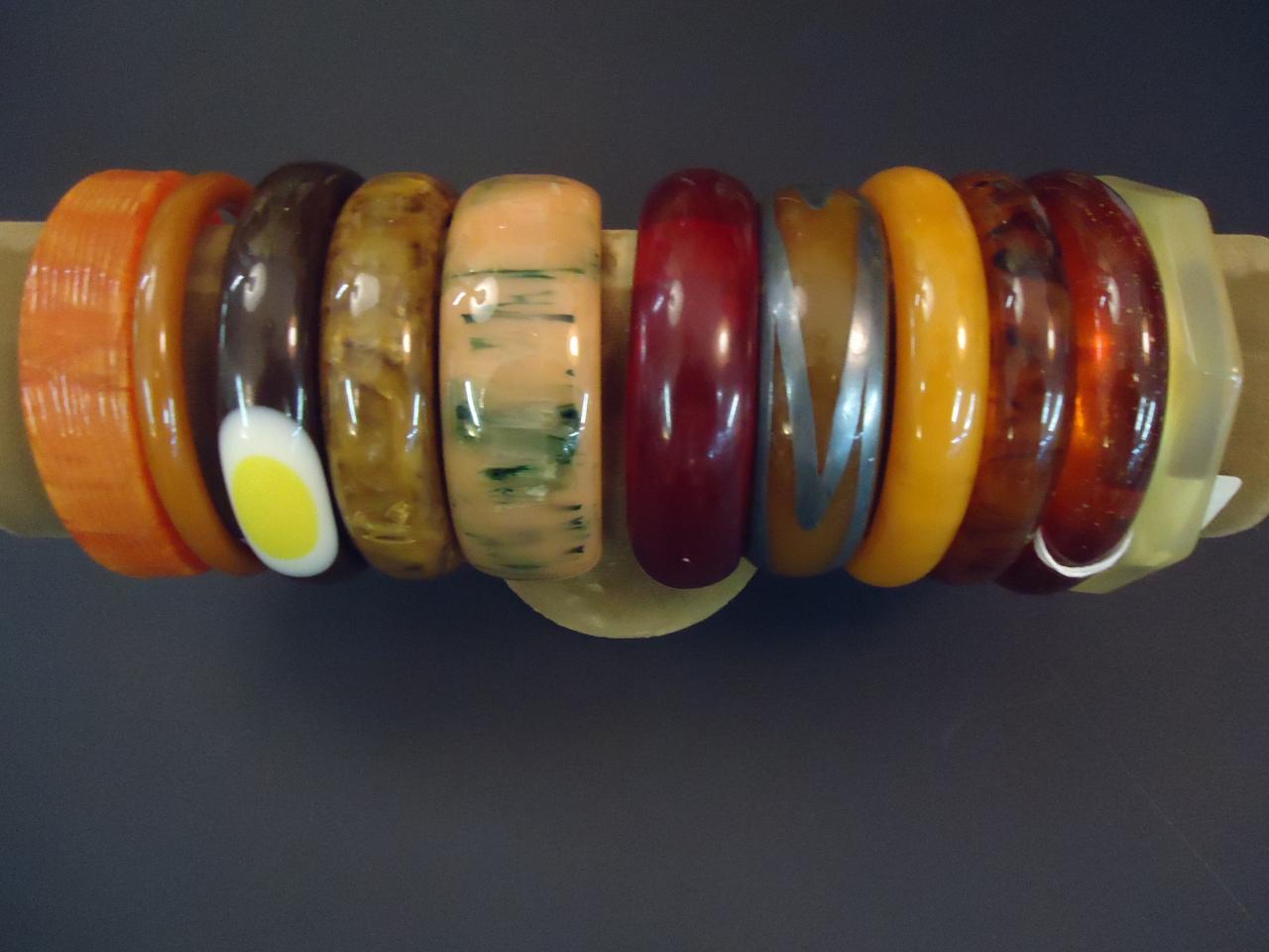 Ken's Antiques - Celluloid, Bakelite and Lucite Jewelry